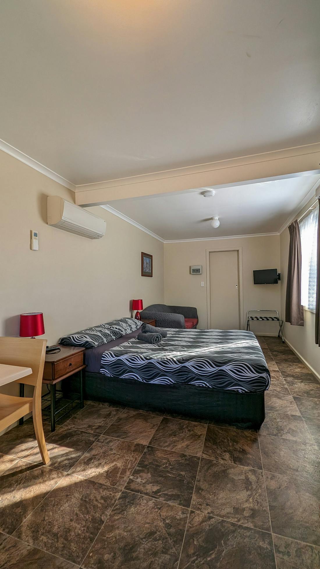 Hawker Caravan Park, 2 Berth Cabin - Hawker, Accommodation | Sout...