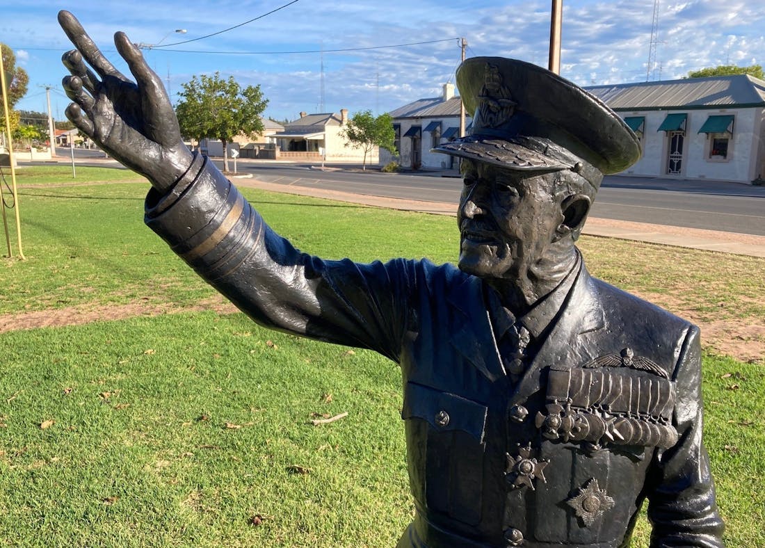 Sir Richard Williams Statue - Moonta, Attraction | South Australia