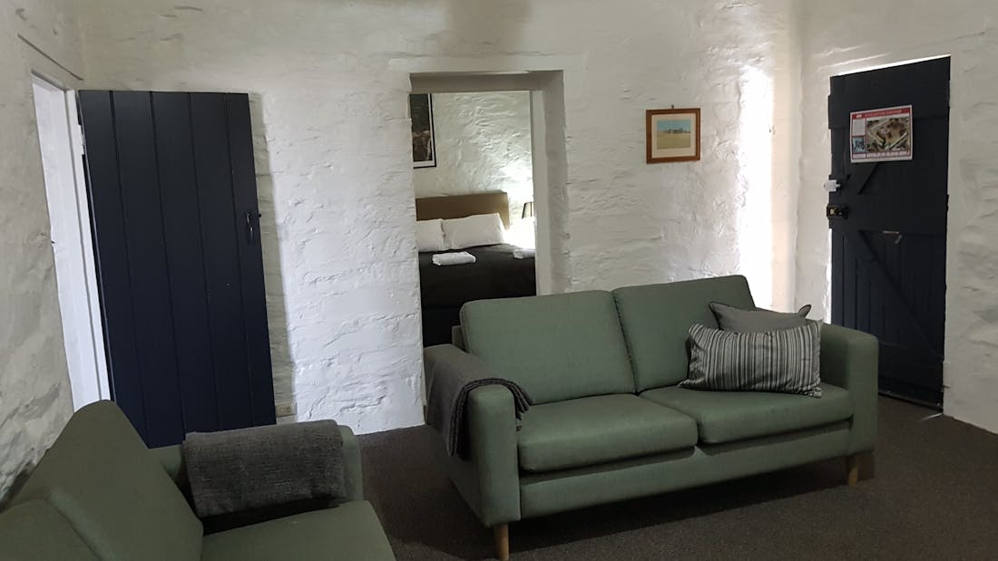 Burra Caravan and Camping Park, One-Bedroom Cottage - Burra, Acco...