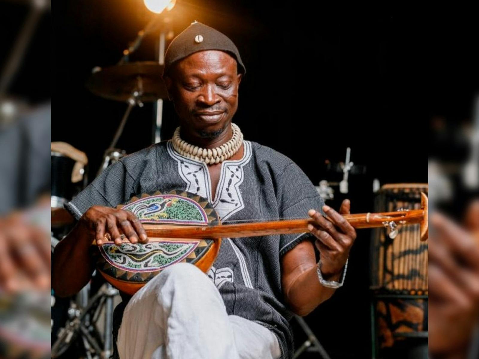 Live Music Featuring Atongo Zimba | NSW Holidays & Accommodation ...