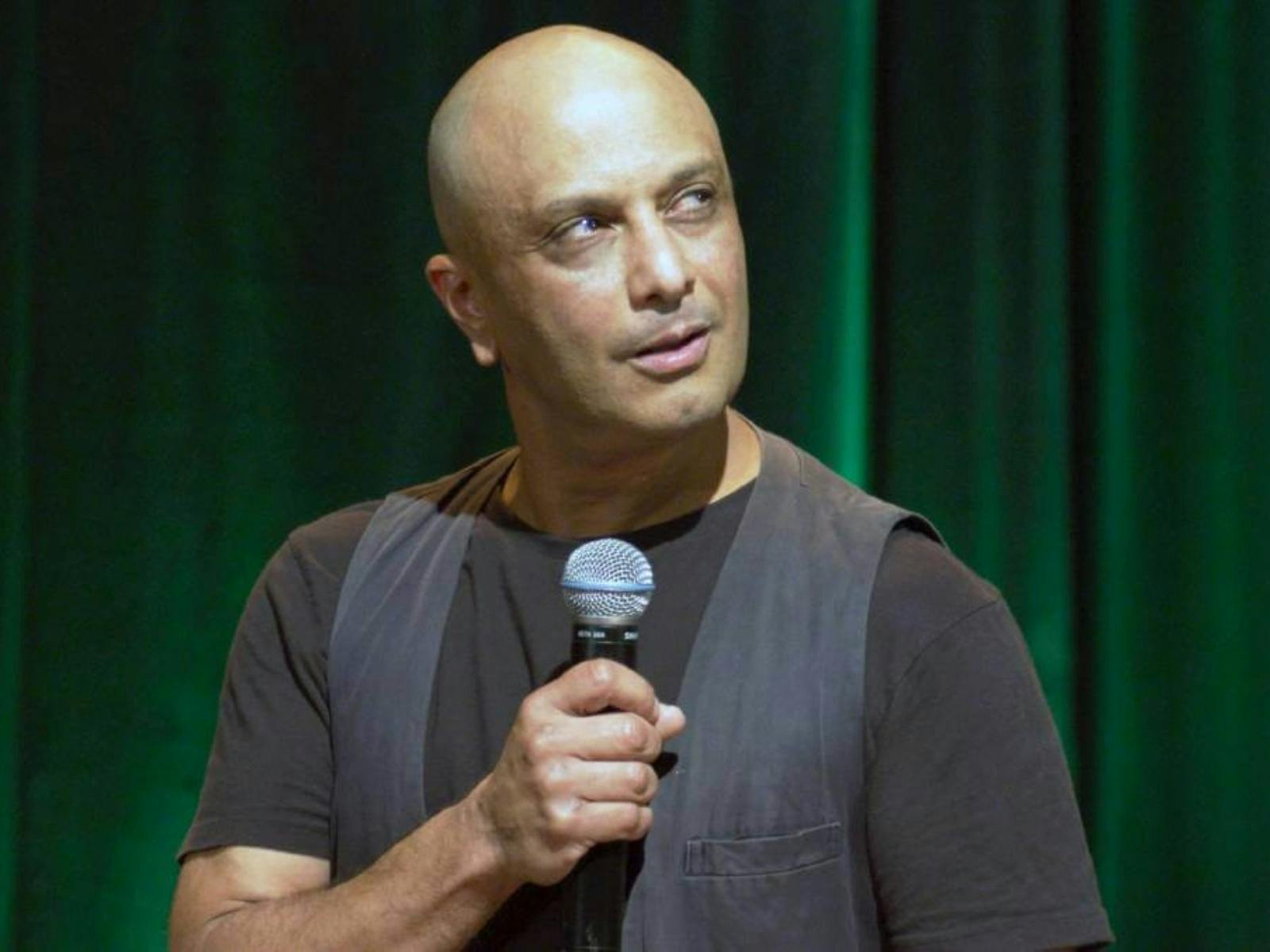 Akmal - Red Flags at the Jetty Memorial Theatre | NSW Holidays ...