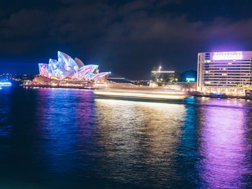 The Rocks Sydney - Plan a Holiday - Hotels, Markets & Waterfront ...