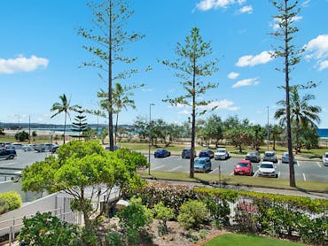 Labrador | Destination-information | Queensland