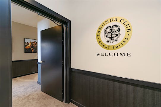 The Tanunda Club Guest Suites - Tanunda, Accommodation | South Au...