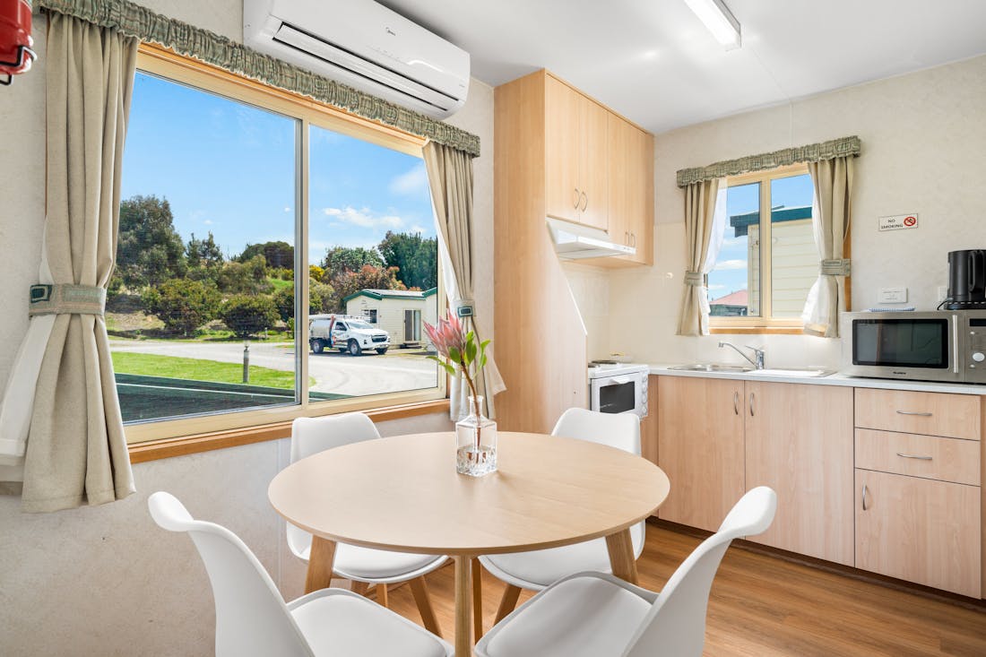 BIG4 Mount Compass Caravan Park, Two Bedroom Cabin - Mount Compas...