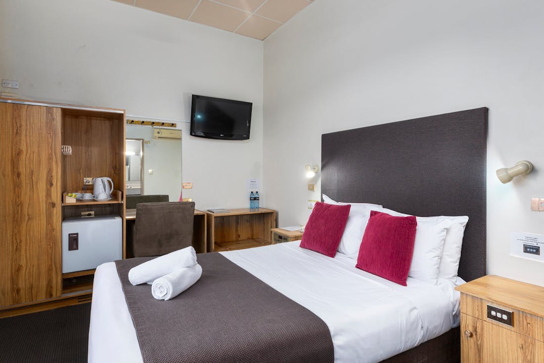 Adelaide Paringa, Standard Queen - Adelaide, Accommodation | Sout...