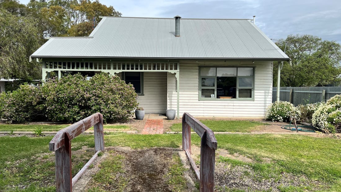 Mundulla Cottage and Cabins - Mundulla, Accommodation | South Aus...