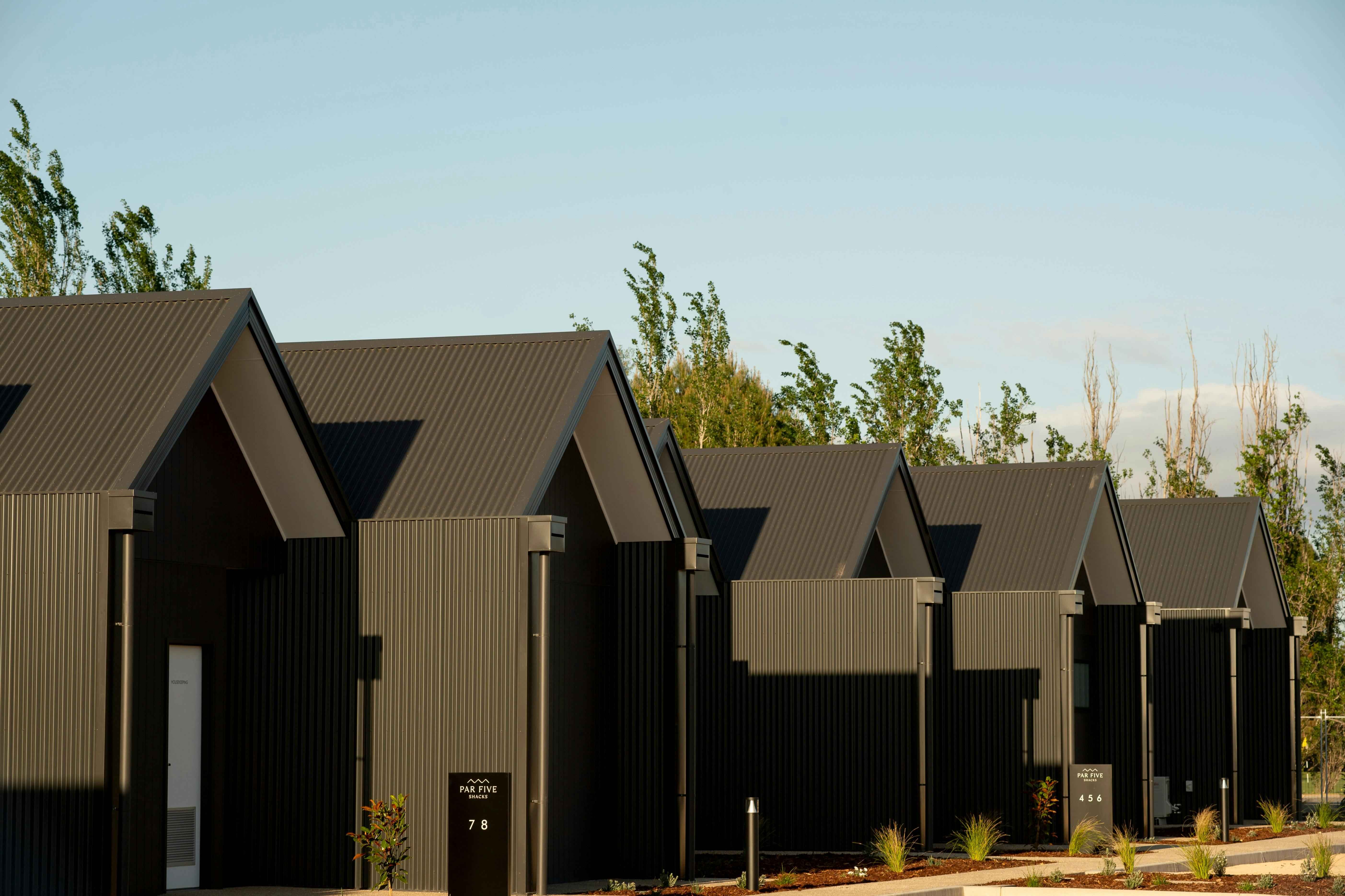 Par Five Shacks - Berri, Accommodation | South Australia