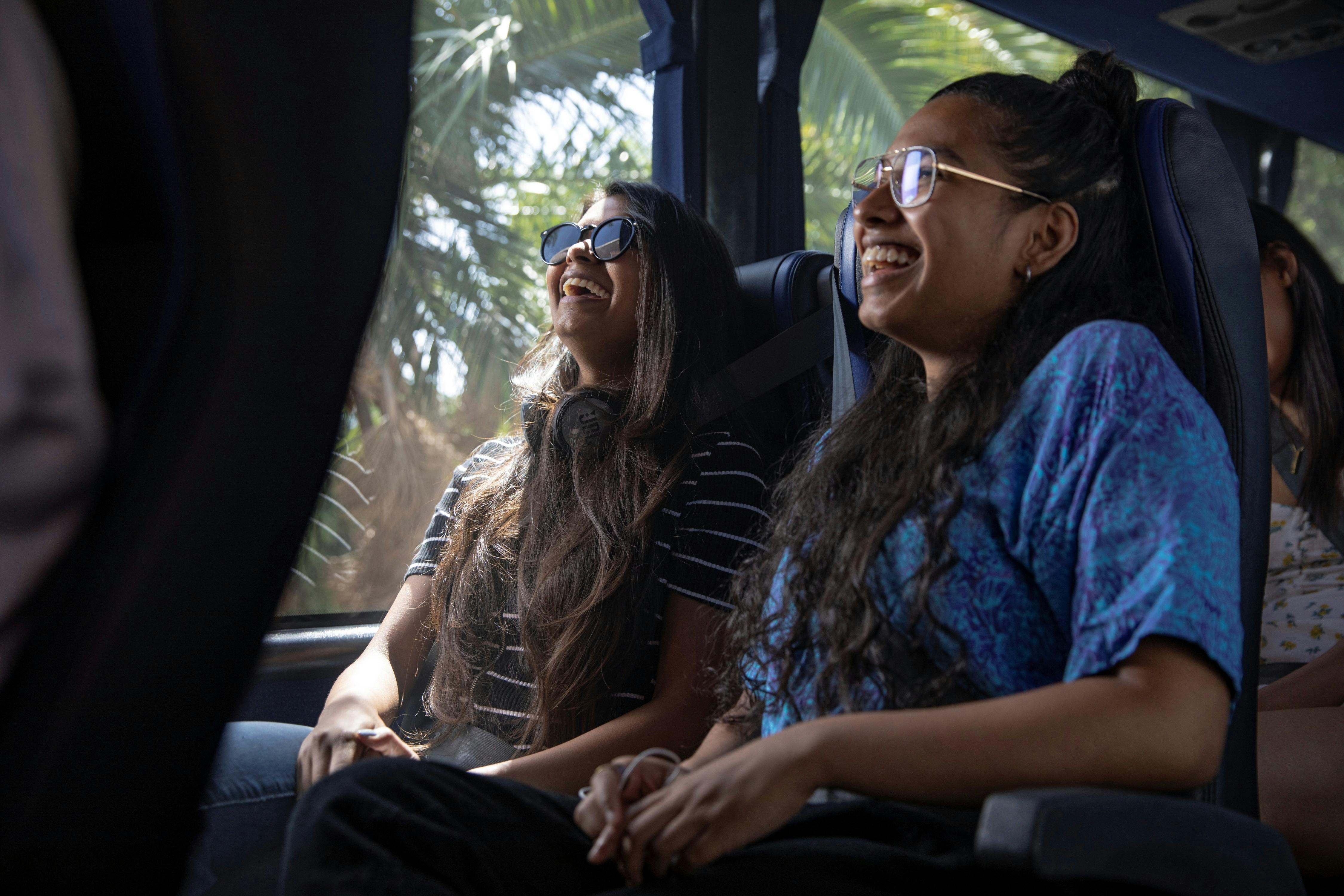 Firefly Express - NSW | Sydney, Australia - Official Travel & Accommodation Website