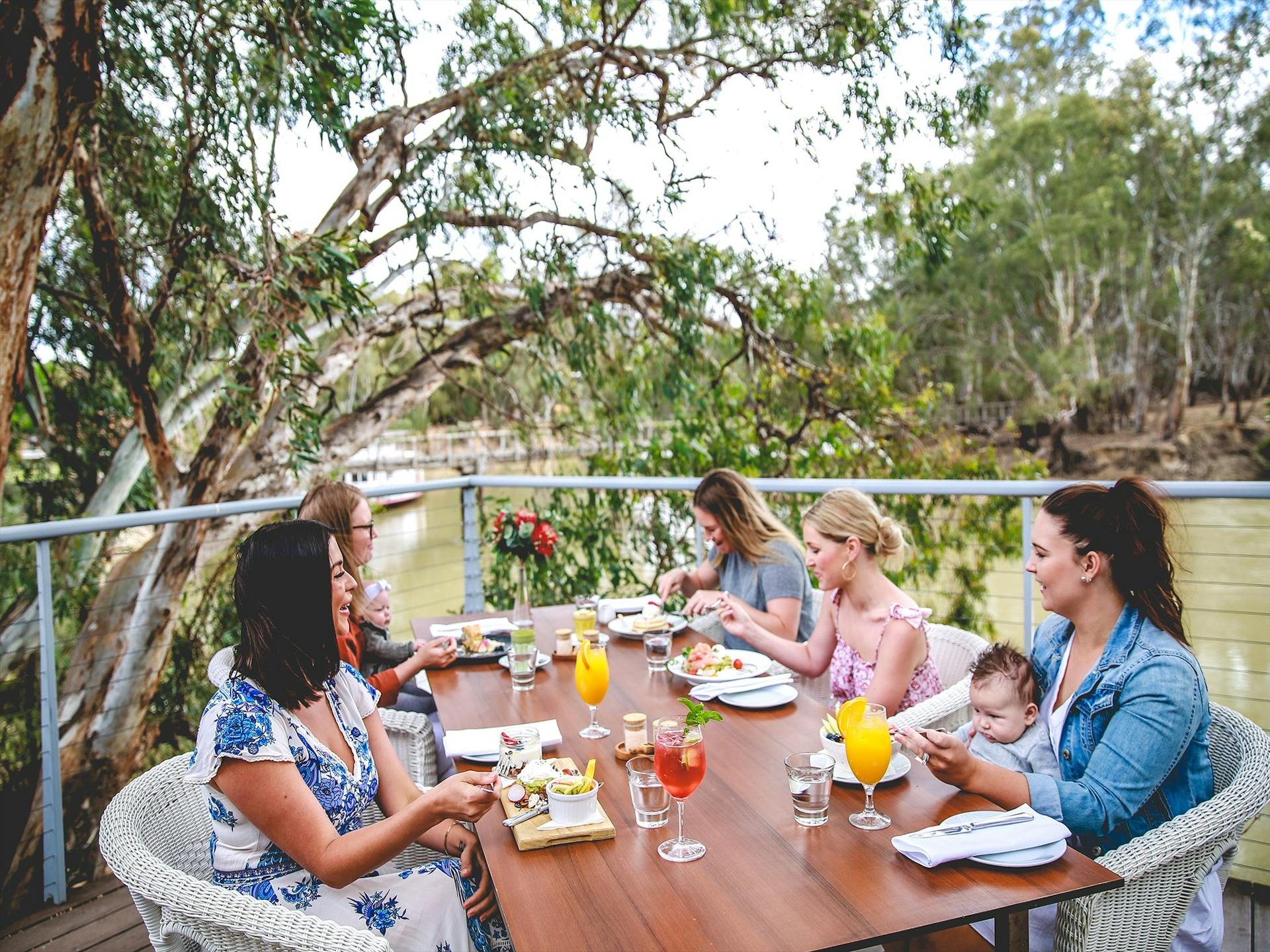 Spoons Riverside in Swan Hill - The Fold: Your Guide to Everything ...