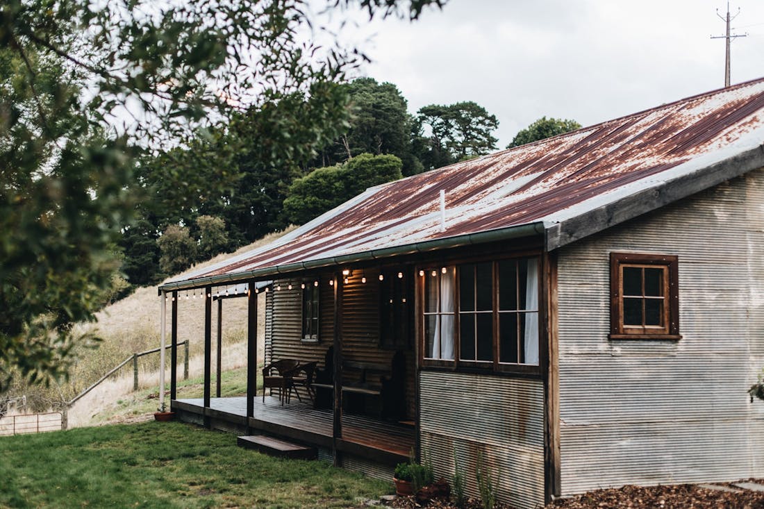 Australian Heritage Design Stay - Pickers Hut - Basket Range, Acc...