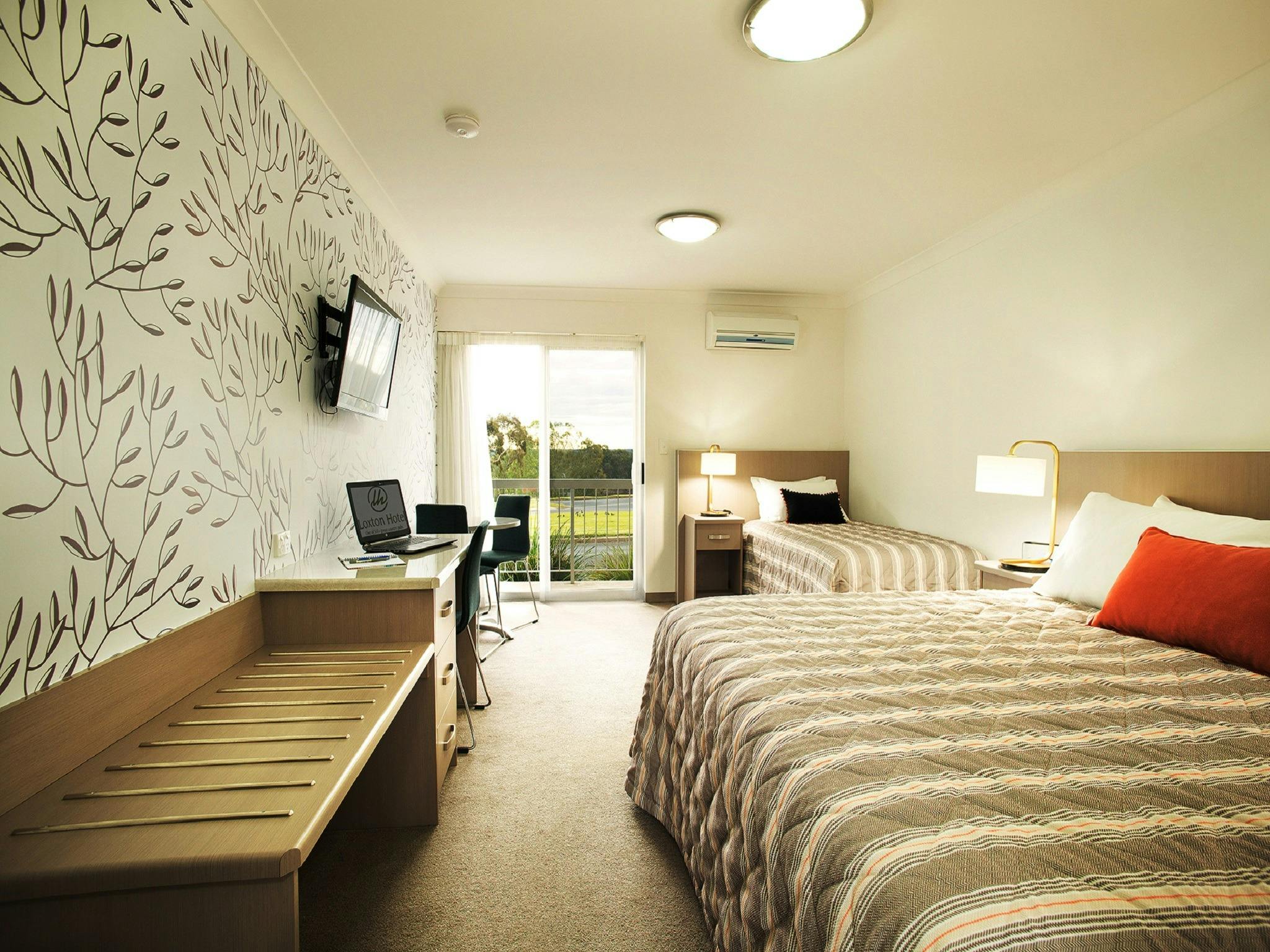 The Loxton Hotel - Loxton, Accommodation | South Australia