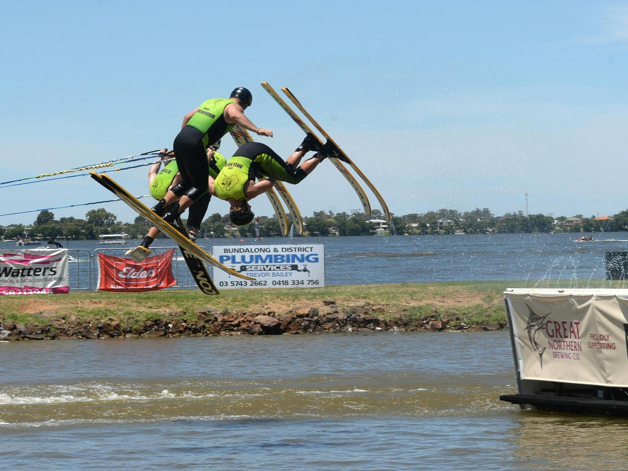 Ski Shows at Mulwala Water Ski Club | NSW Holidays & Accommodation ...