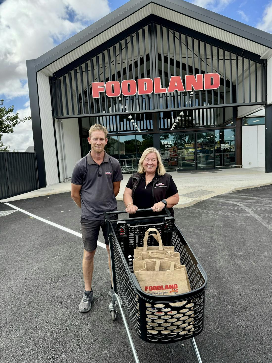 Minlaton Foodland - Minlaton, General Services