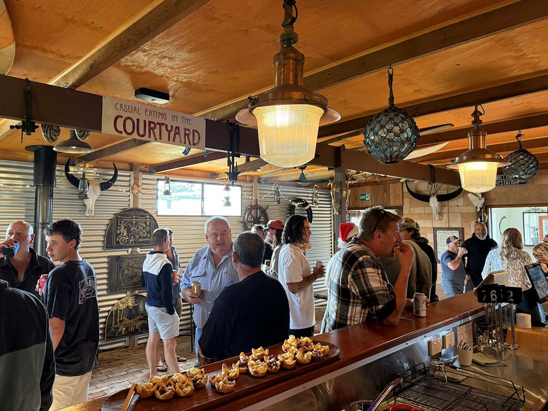 Hog Bay Saloon - Penneshaw, Food and Drink | South Australia