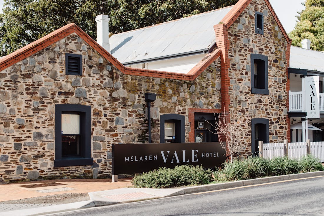 McLaren Vale Hotel - McLaren Vale, See South Australia | Tour Dow...