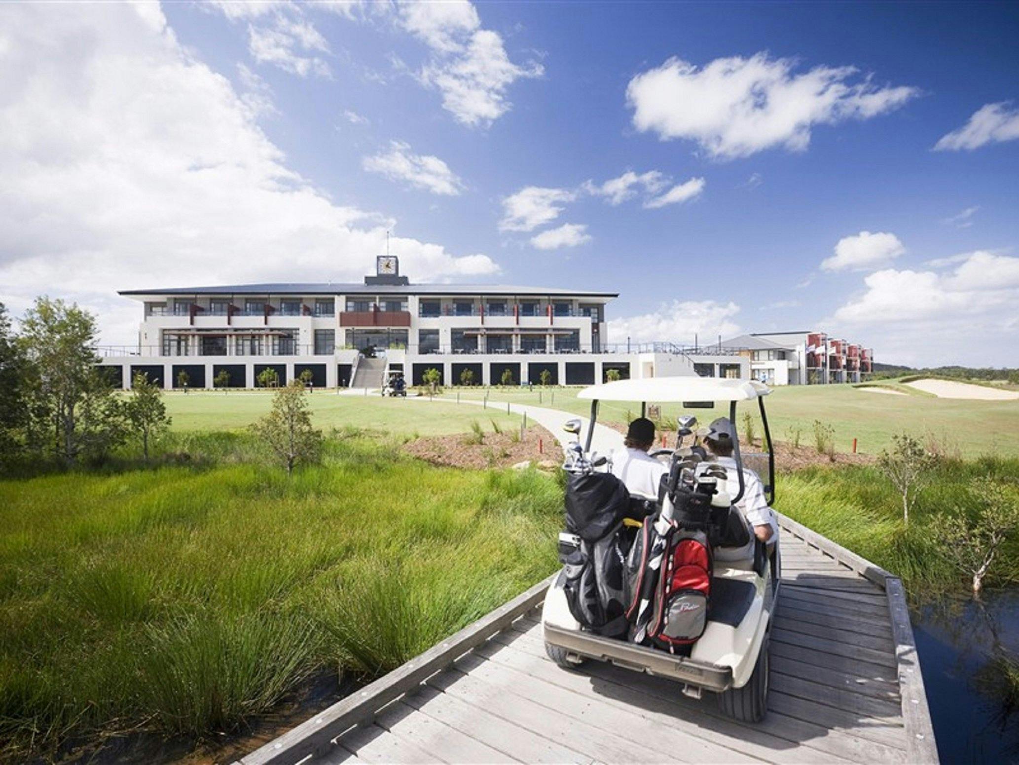 Kooindah Waters Golf Club | NSW Holidays & Accommodation, Things to Do ...