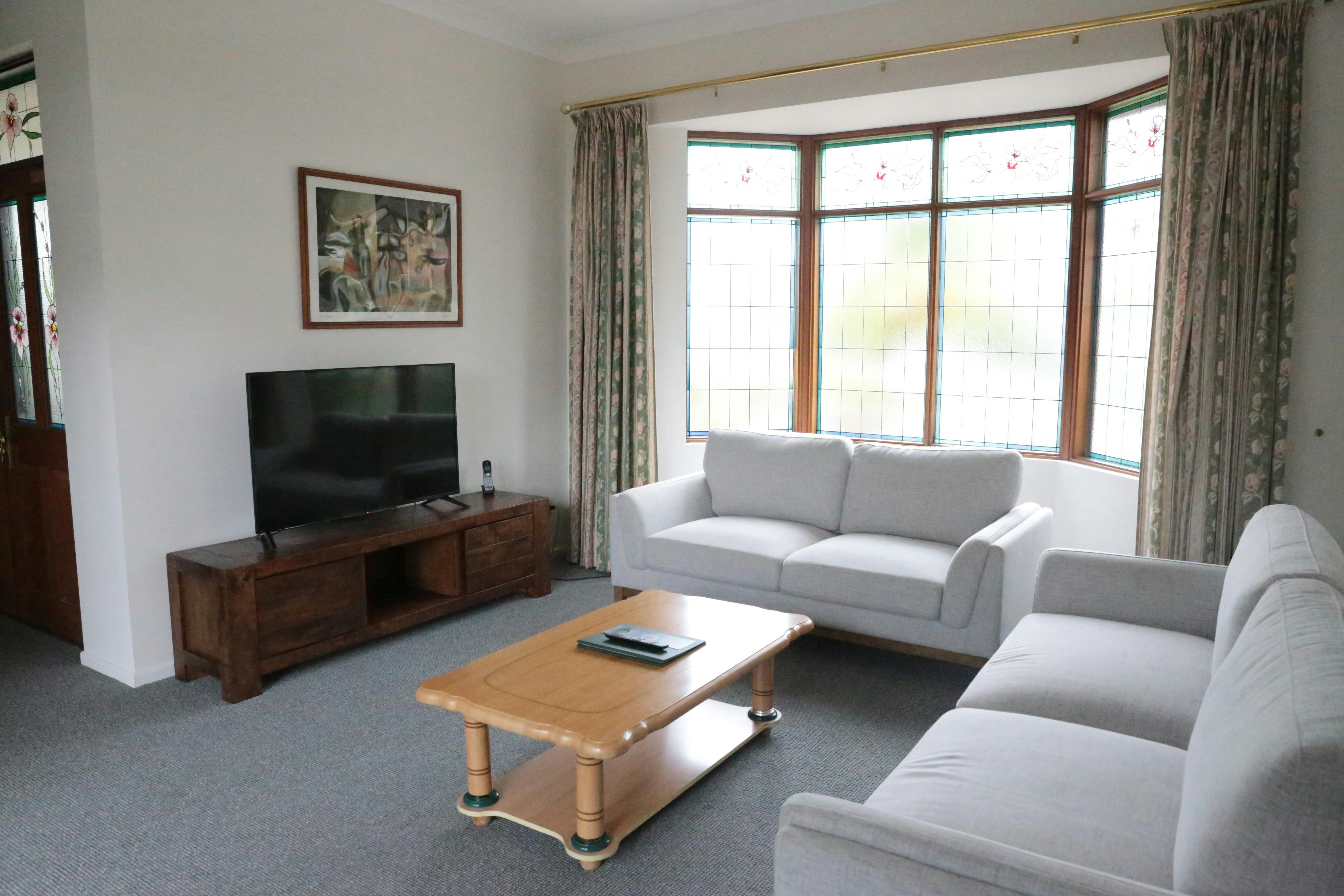 Puffers Inn Logan Motel