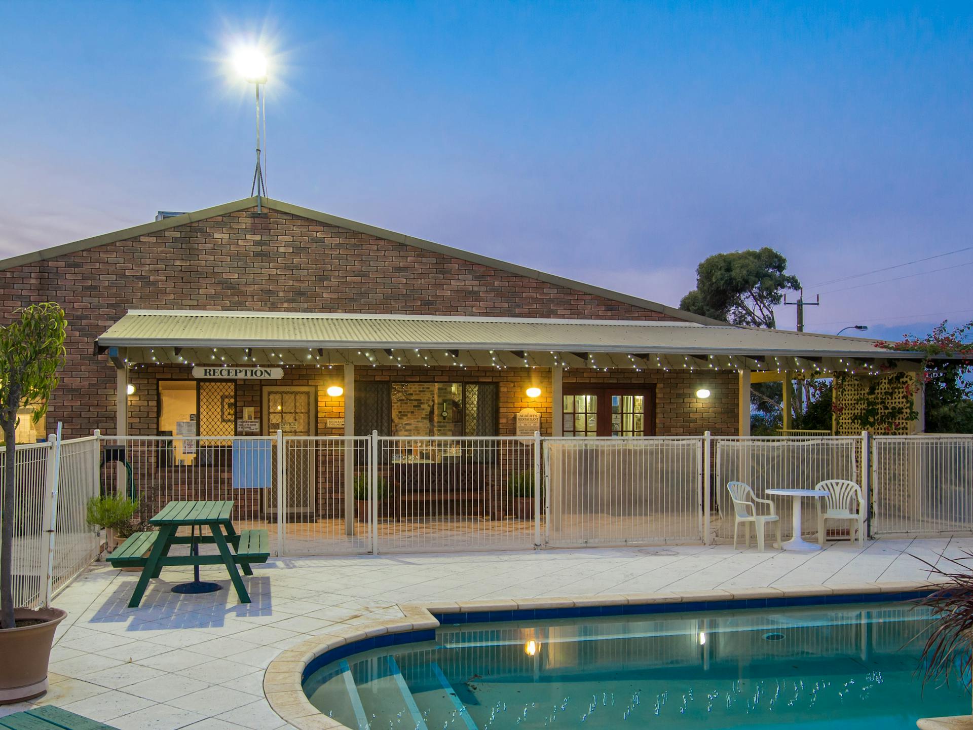 Albert Facey Motor Inn in Narrogin - The Fold: Your Guide to Everything ...