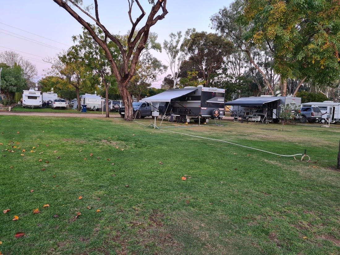 Cobdogla Station Caravan Park, Powered Site - Cobdogla, Accommoda...
