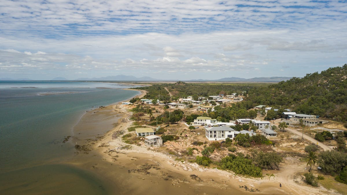 Wunjunga Beach | Attractions | Queensland