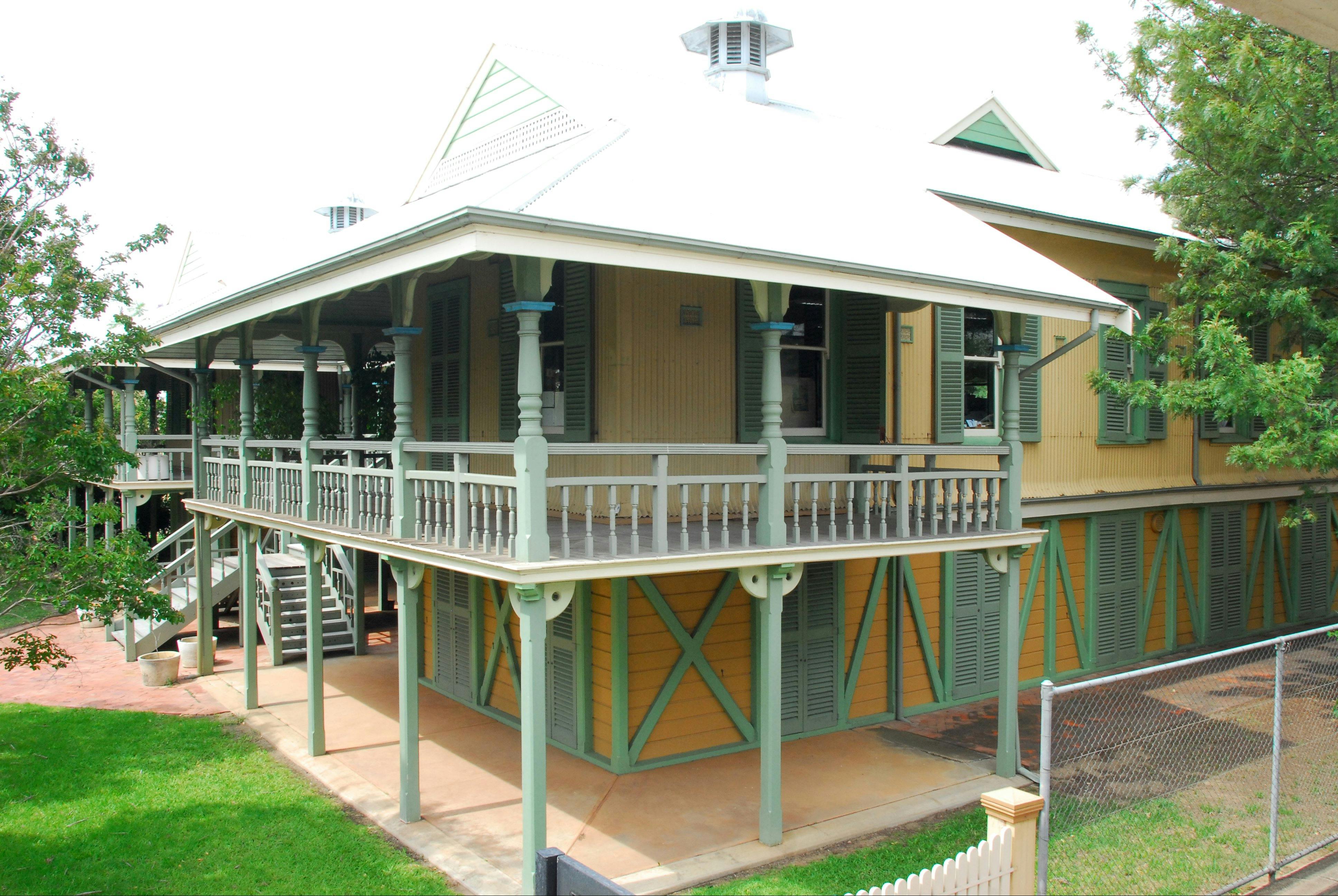 Moree Lands Office Historical Building | NSW Holidays & Accommodation ...
