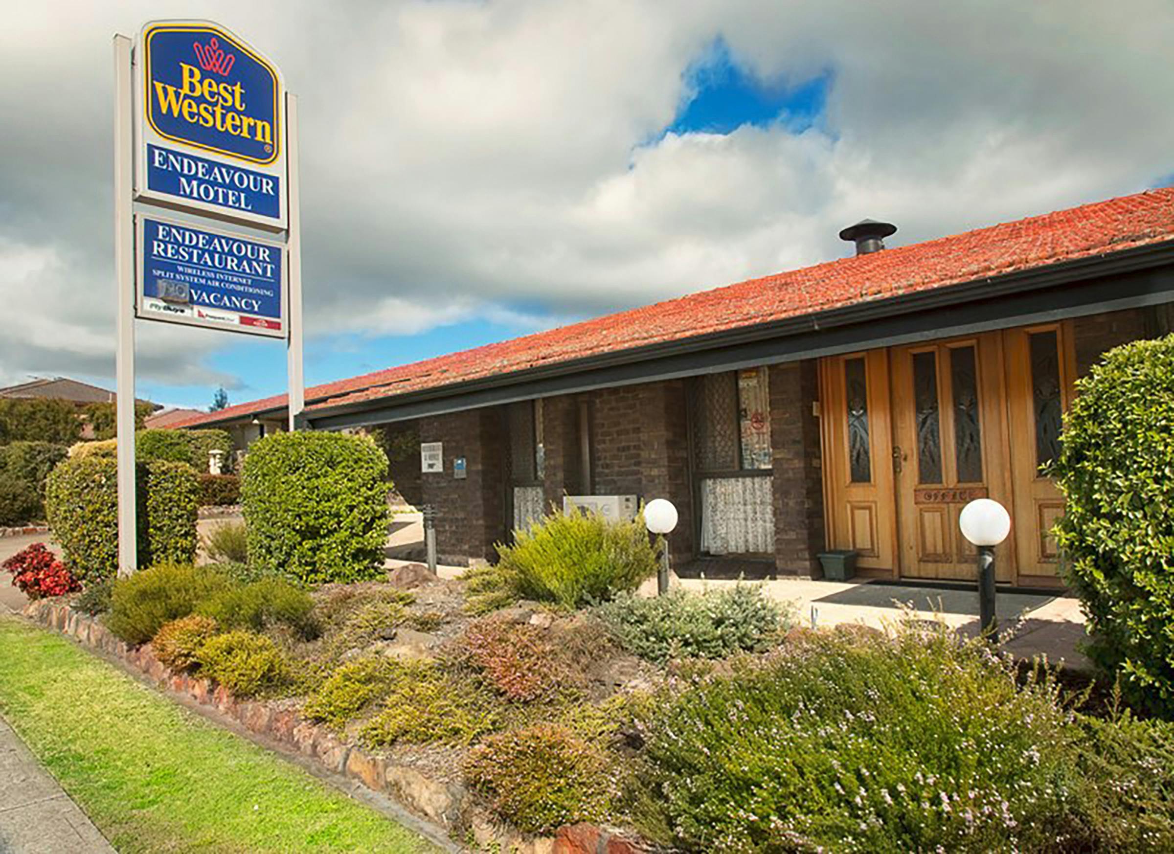 Endeavour Motel | NSW Holidays & Accommodation, Things to Do ...