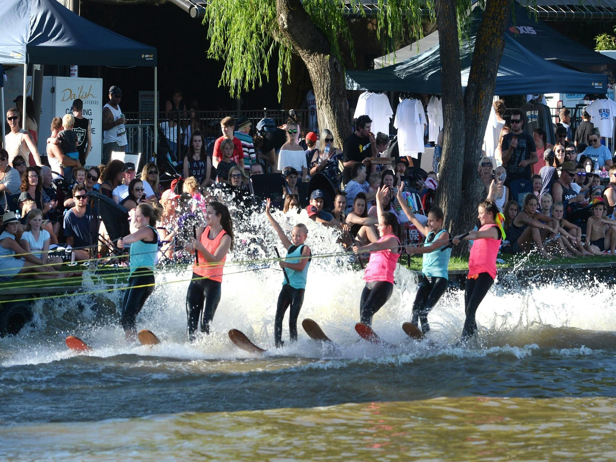 Ski Shows at Mulwala Water Ski Club | NSW Holidays & Accommodation ...
