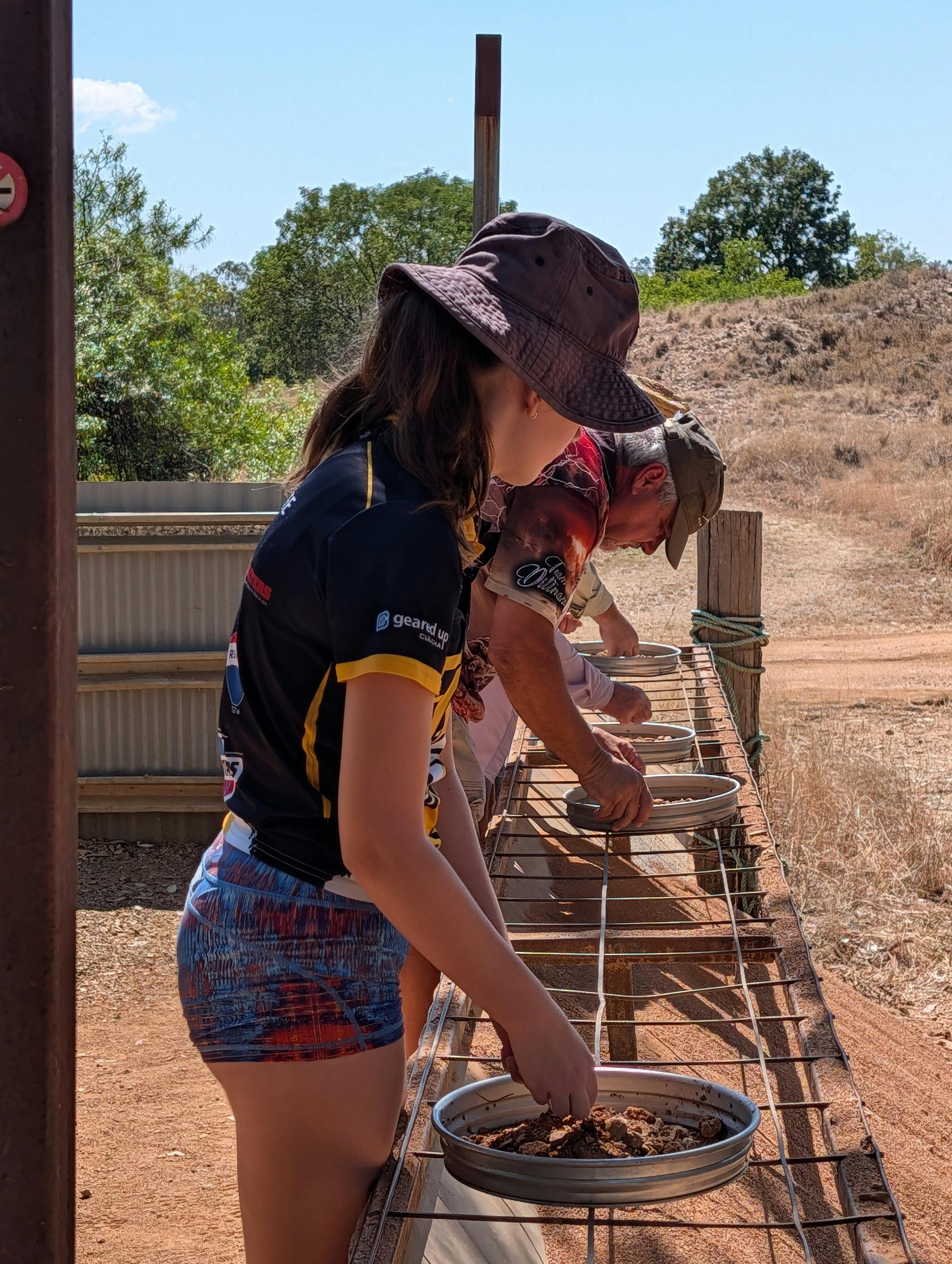 Pats Gems Tourist Fossicking Park in Sapphire - The Fold: Your Guide to ...