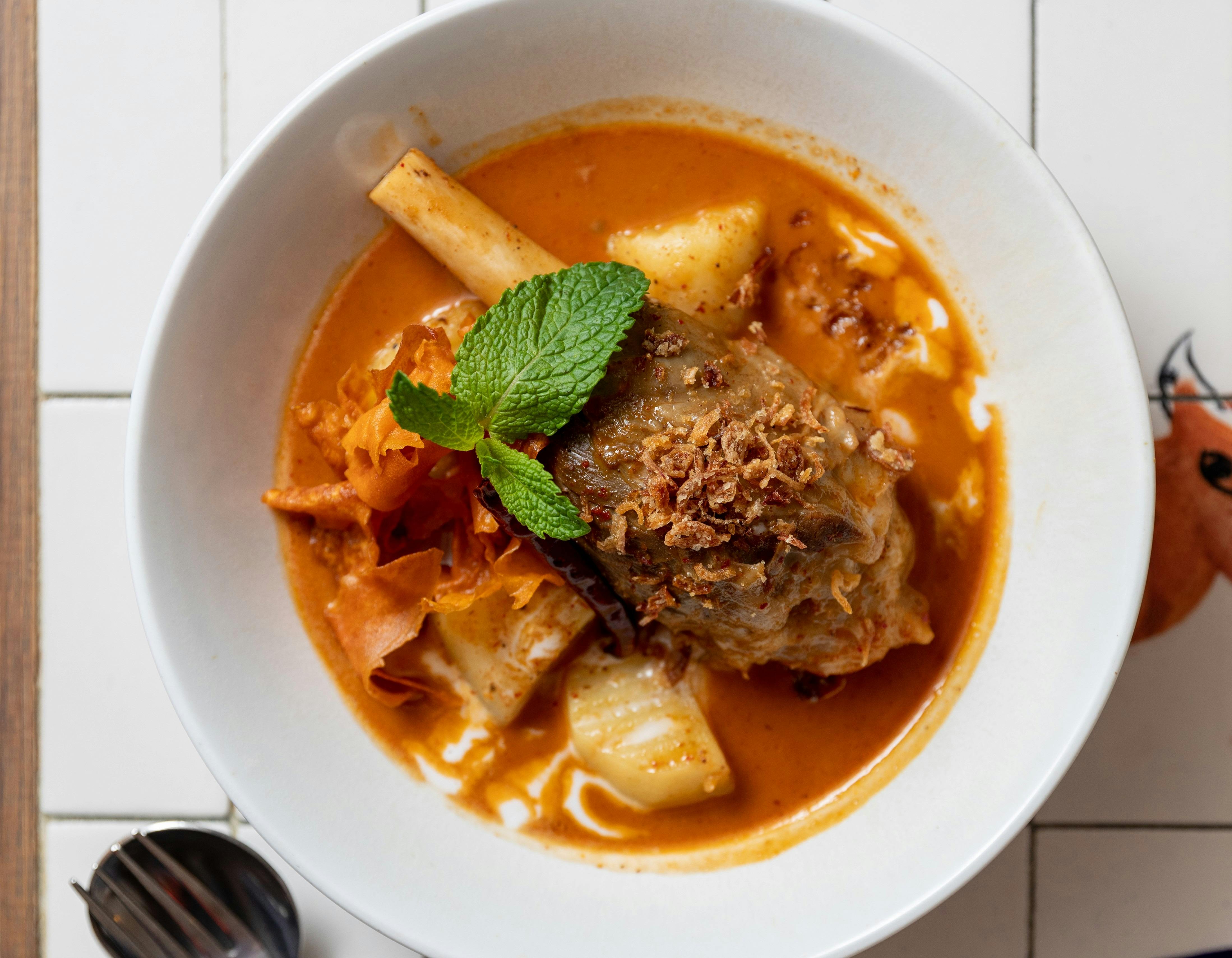 Jumbo Thai Restaurant & Bar