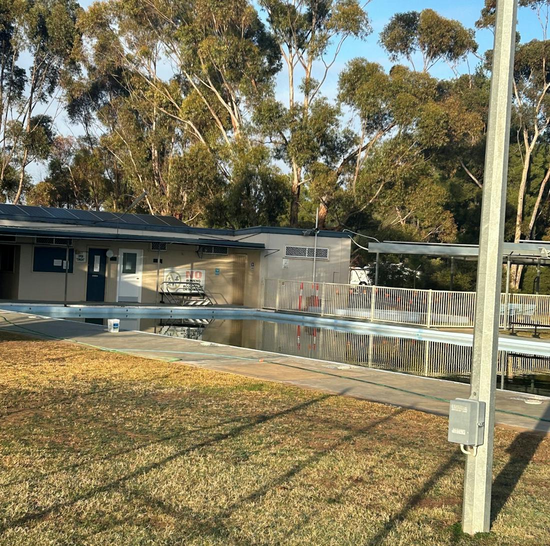 Gladstone Community Swimming Pool - Gladstone, Attraction | South...