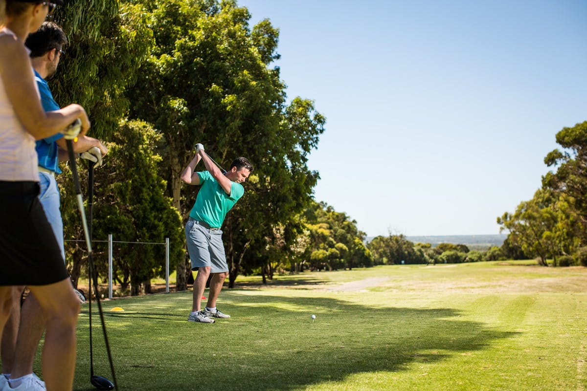 Willunga Golf Course | Attraction in McLaren Vale