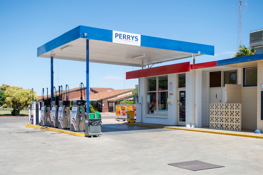 Perry's Petrol Station - Port Broughton, General Services | South...
