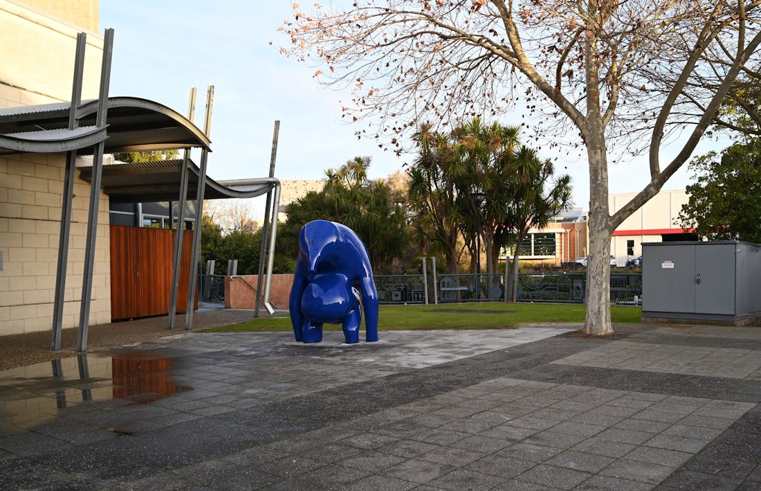 Cast in Blue - Mount Gambier, Attraction | South Australia