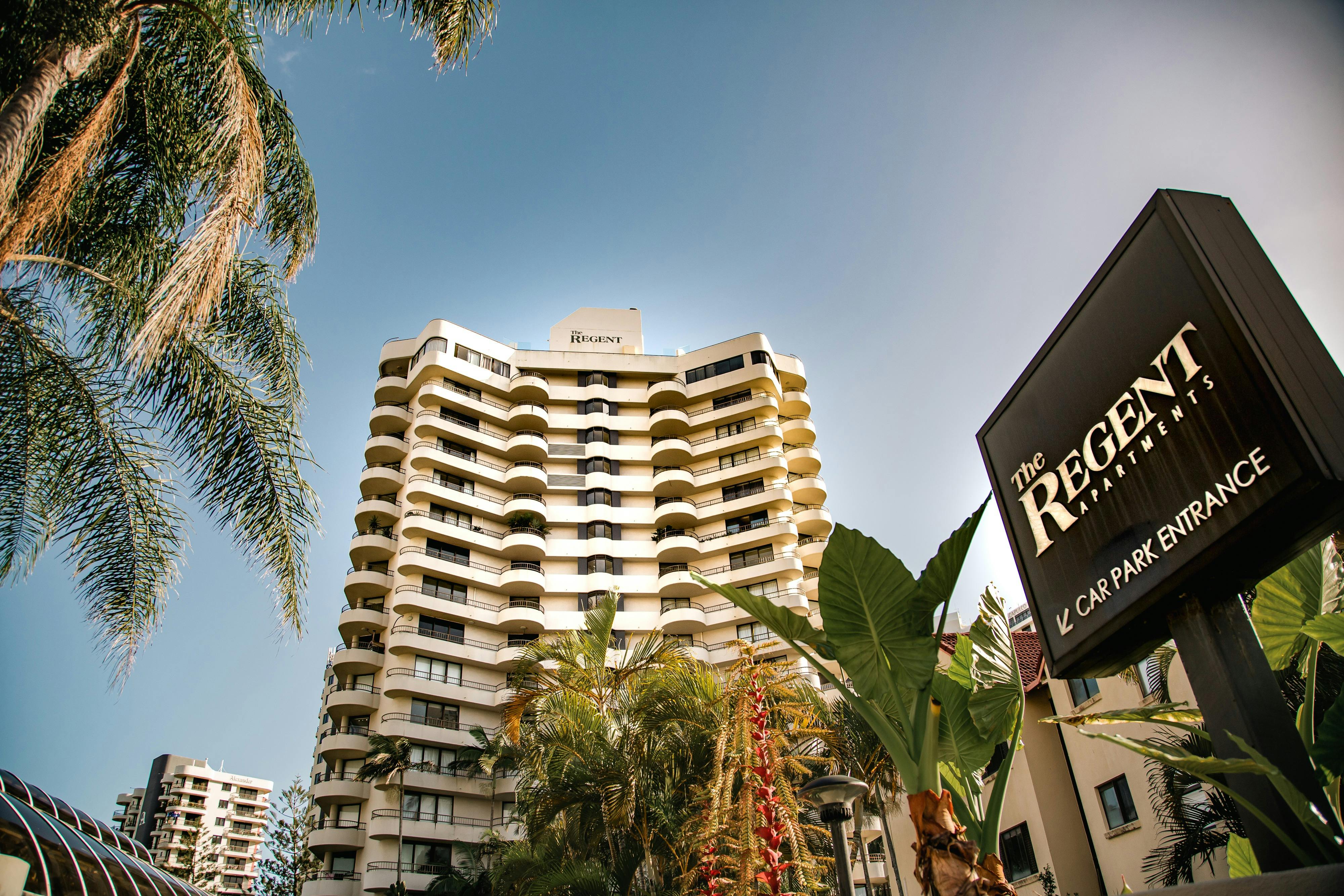 The Regent Holiday Apartments | Accommodation | Queensland