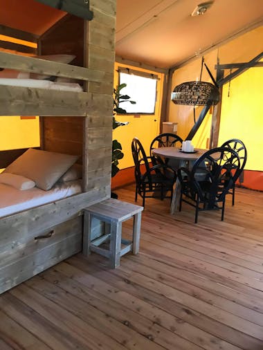 BIG4 Renmark Riverfront Holiday Park, Glamping Tents - Renmark, A...