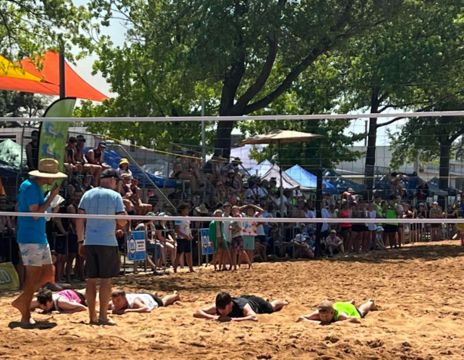 Coota Beach Volleyball | NSW Holidays & Accommodation, Things to Do ...