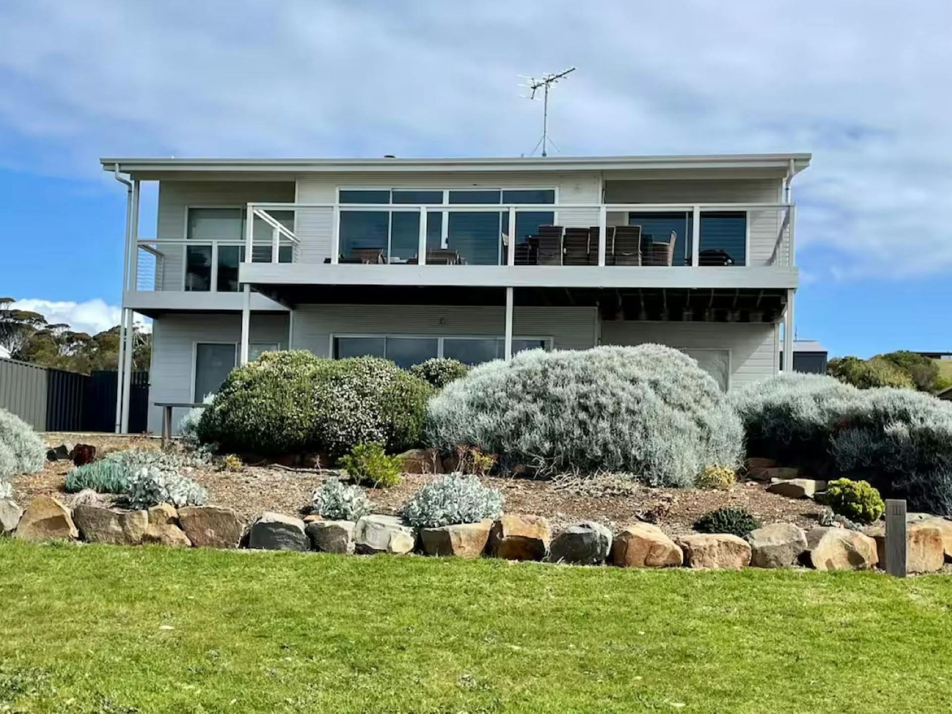 Casa De La Isla in Emu Bay - The Fold: Your Guide to Everything ...