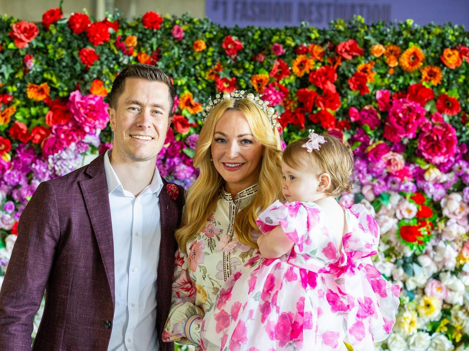 Community Race Day Supporting Lifeline Hunter | NSW Holidays ...