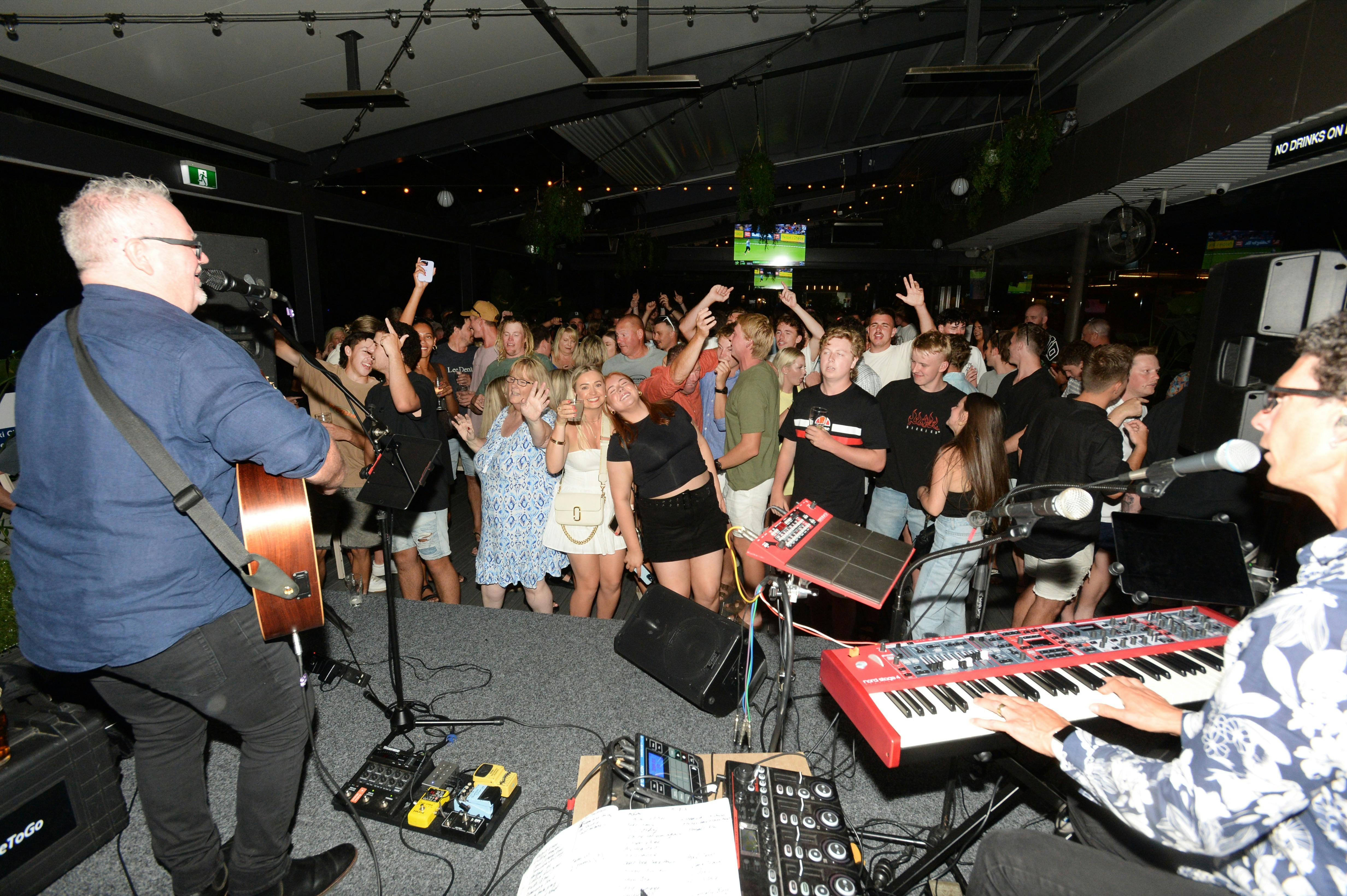 Andrew Wishart 澳大利亚 X-Factor | NSW Holidays & Accommodation, Things to ...