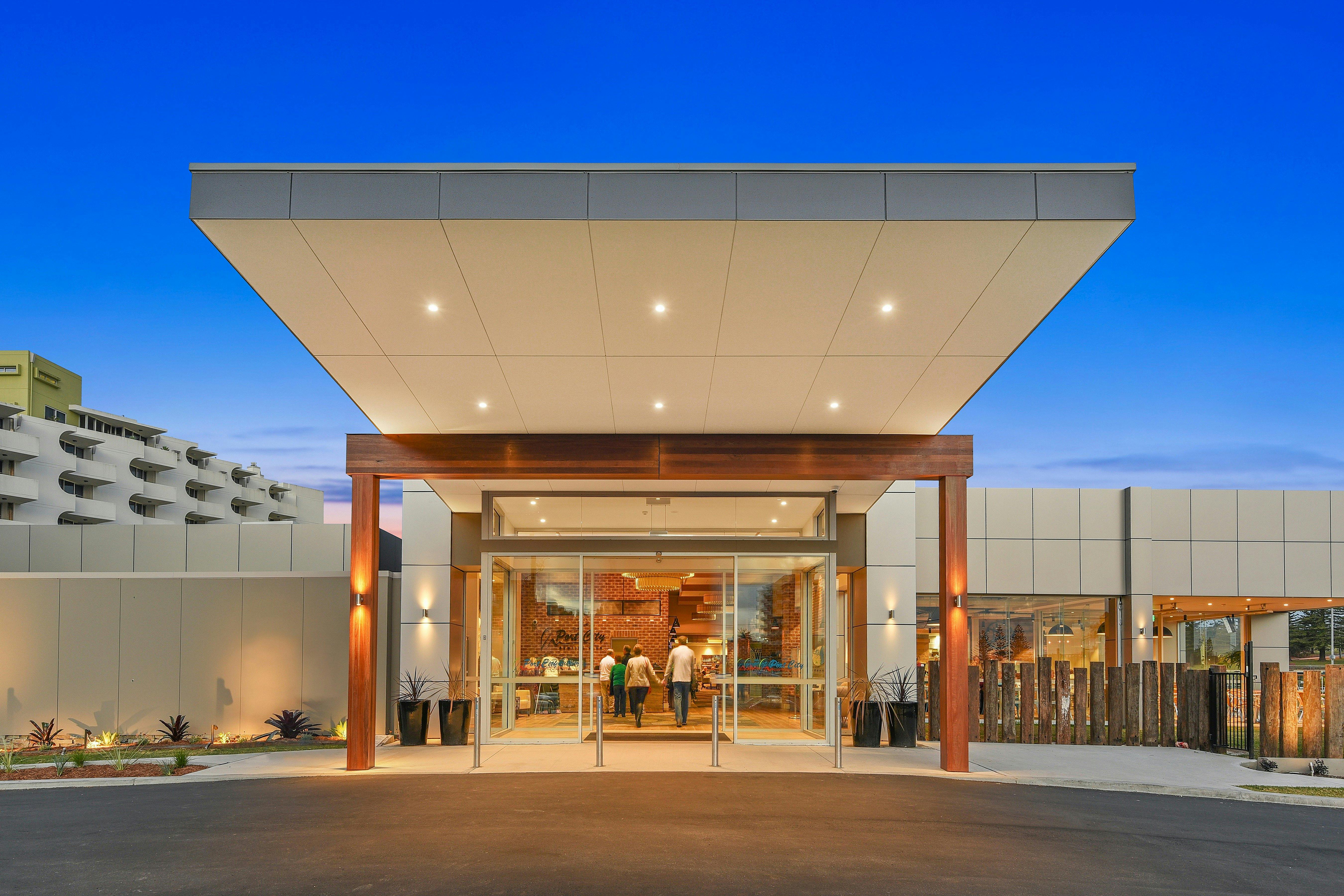 Port City Bowling Club | NSW Holidays & Accommodation, Things to Do ...