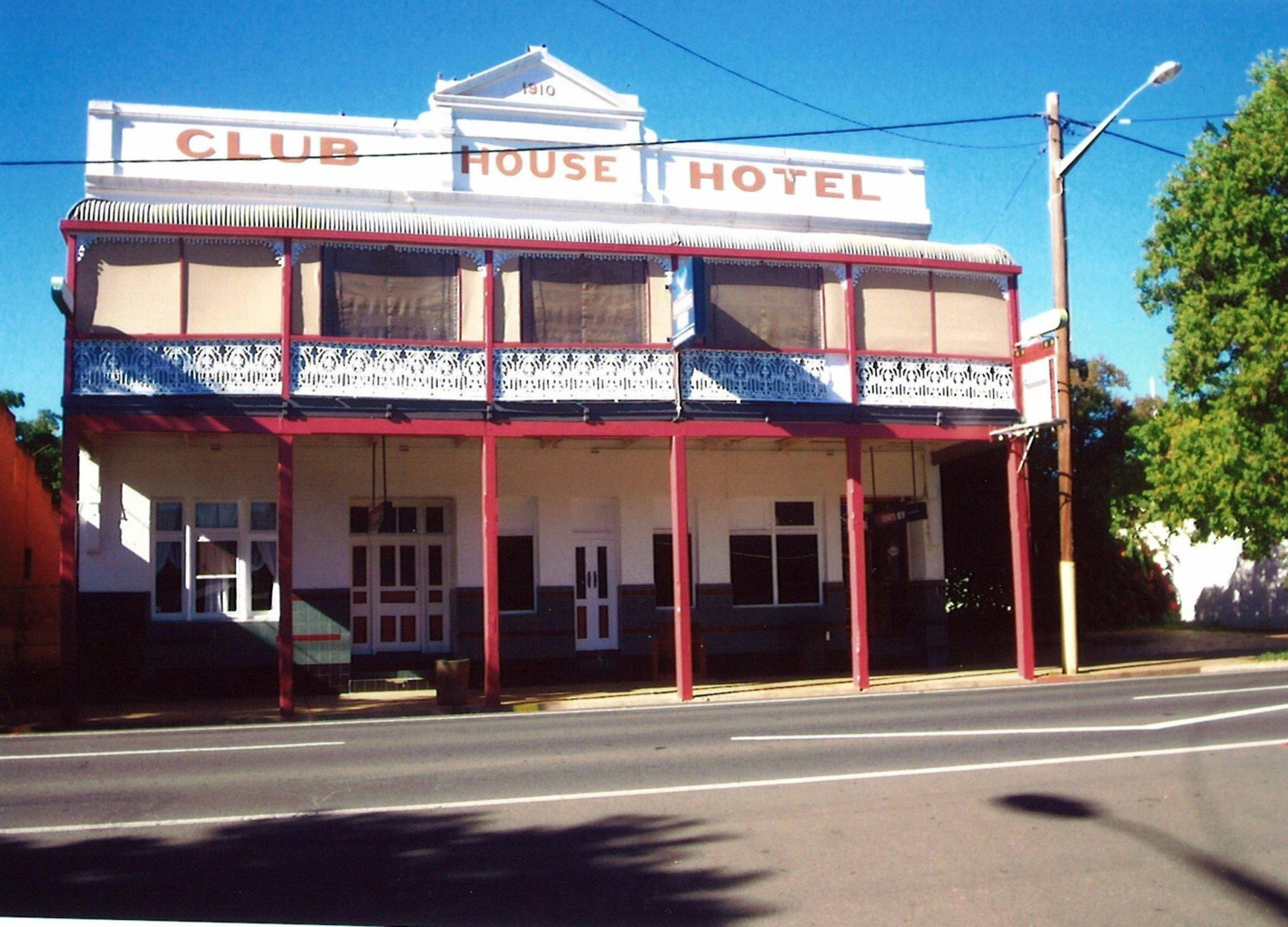 Club House Hotel | NSW Holidays & Accommodation, Things to Do ...