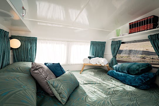 Agatha at Devon Valley Farm Stays - Paris Creek, Accommodation