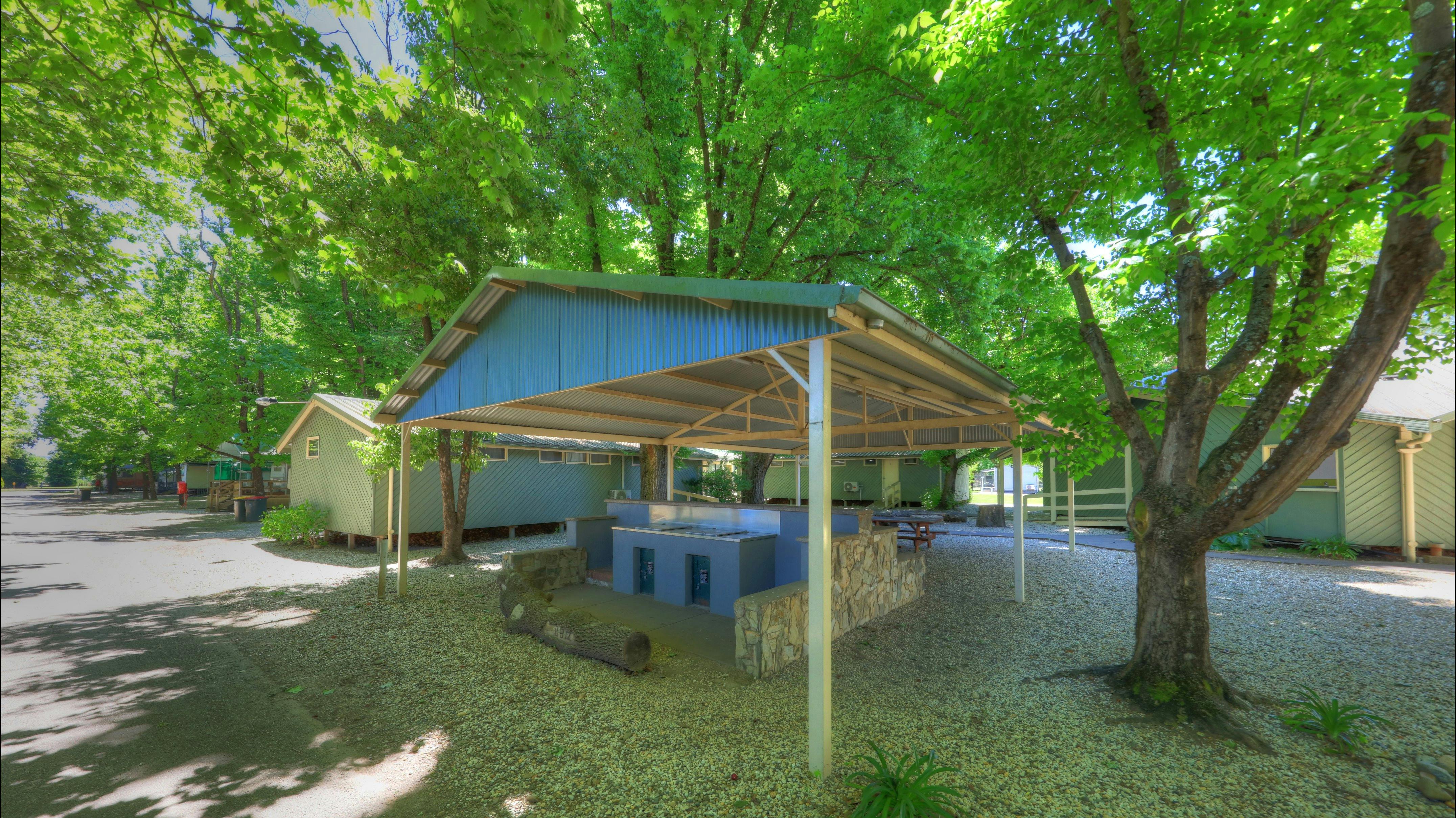 Myrtleford Holiday Park - Victoria's High Country