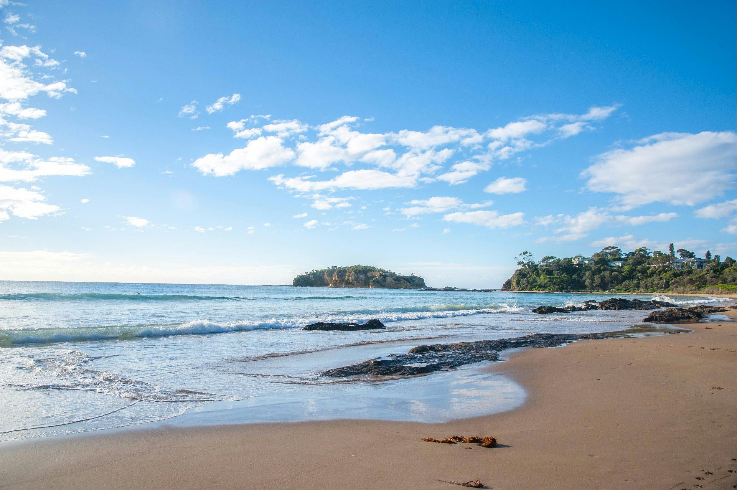 Tomakin | NSW Holidays & Accommodation, Things to Do, Attractions and ...