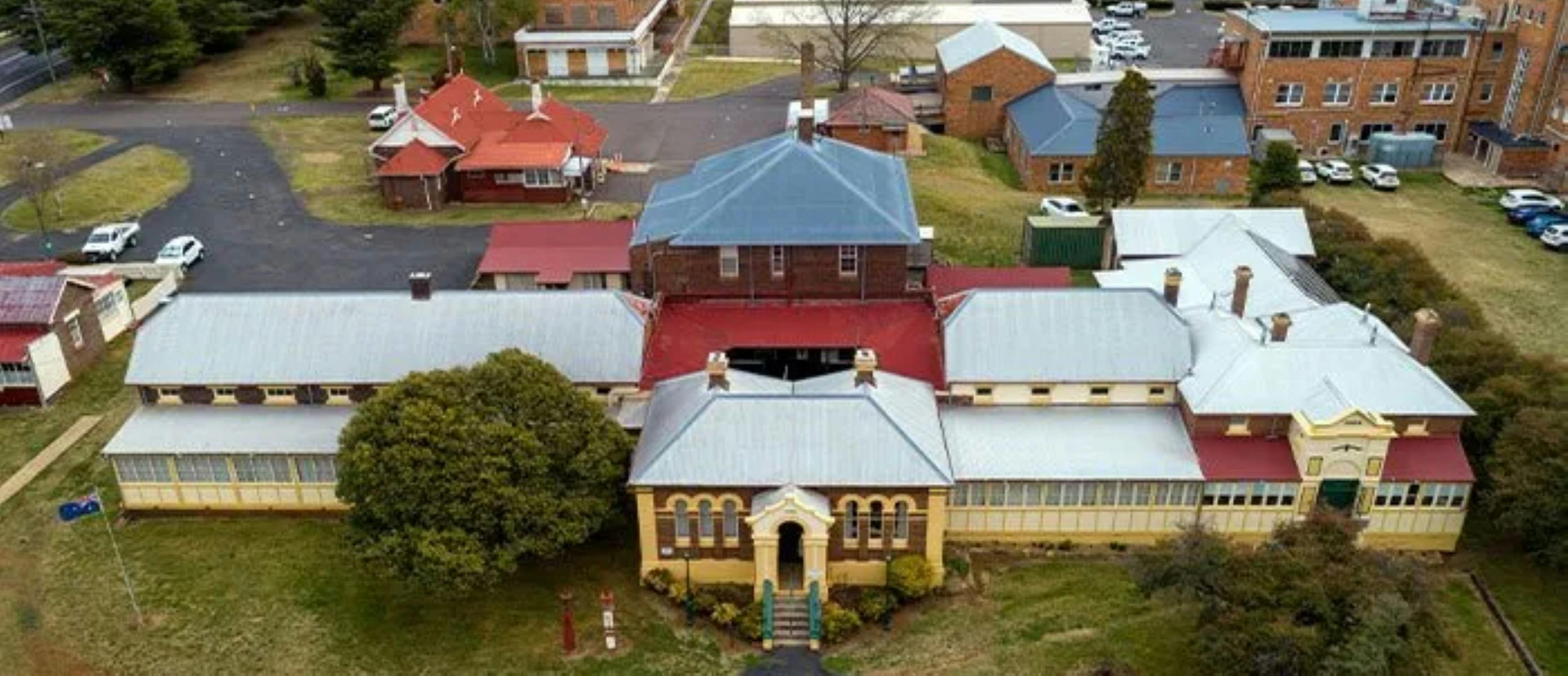 The Glen Innes Spinners and Yarners - Land of the Beardies History ...