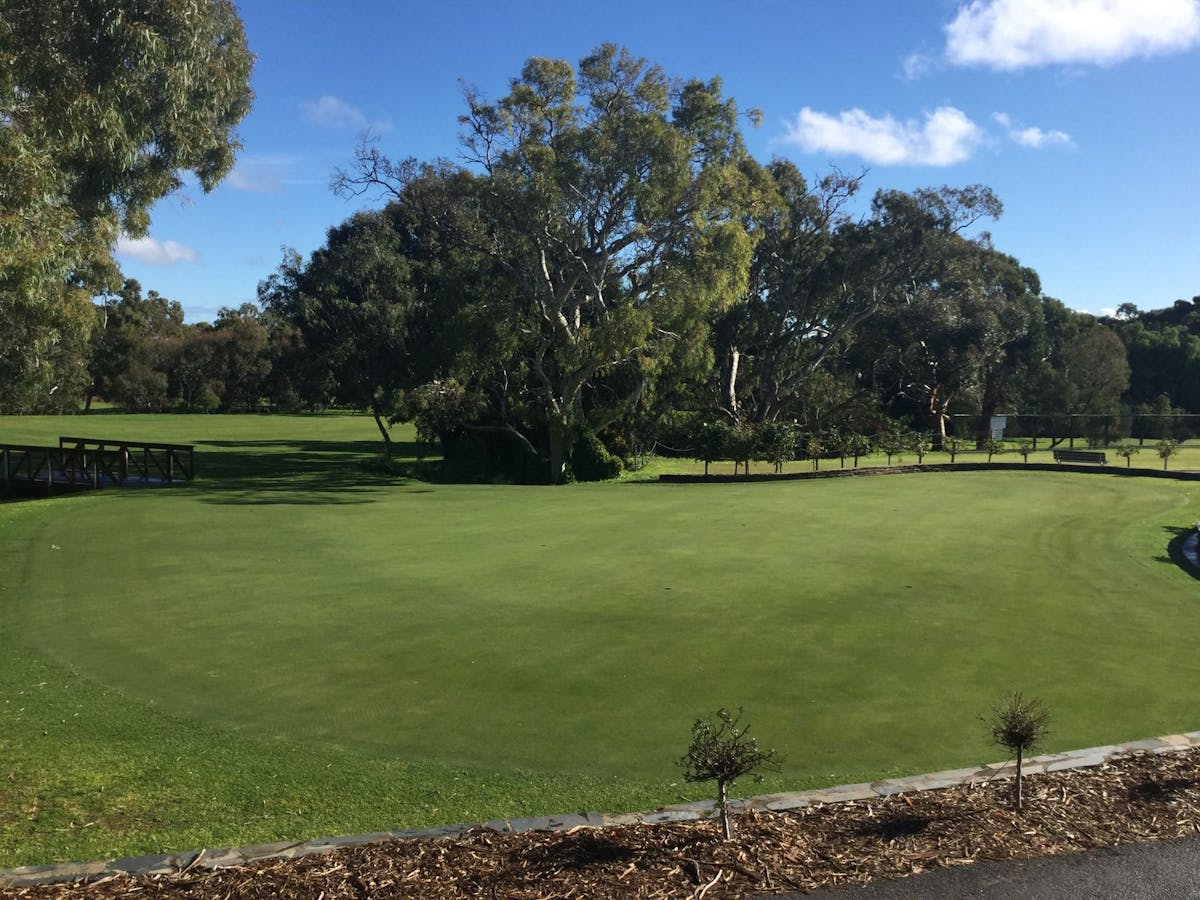 Willunga Golf Course | Attraction in McLaren Vale