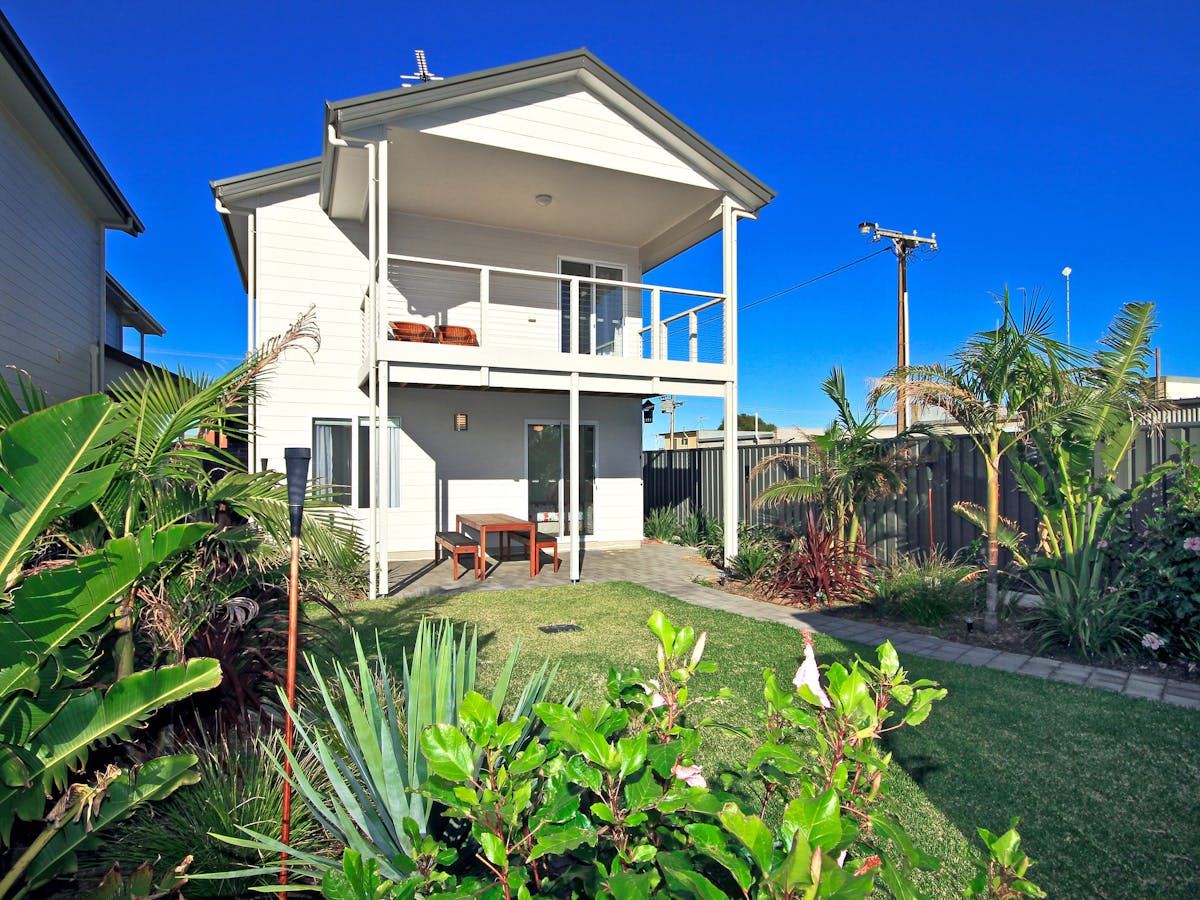 Sunset at Snapper Point | Accommodation in McLaren Vale