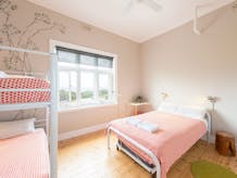 Port Elliot Beach House YHA - Port Elliot, Accommodation | South ...