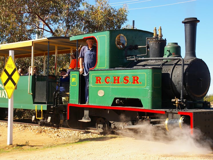 Red Cliffs Historical Steam Railway | NSW Holidays & Accommodation ...